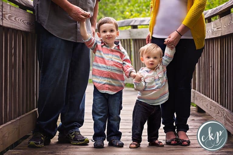 CT Family Photographer | Summer family photography Chatfield Hollow